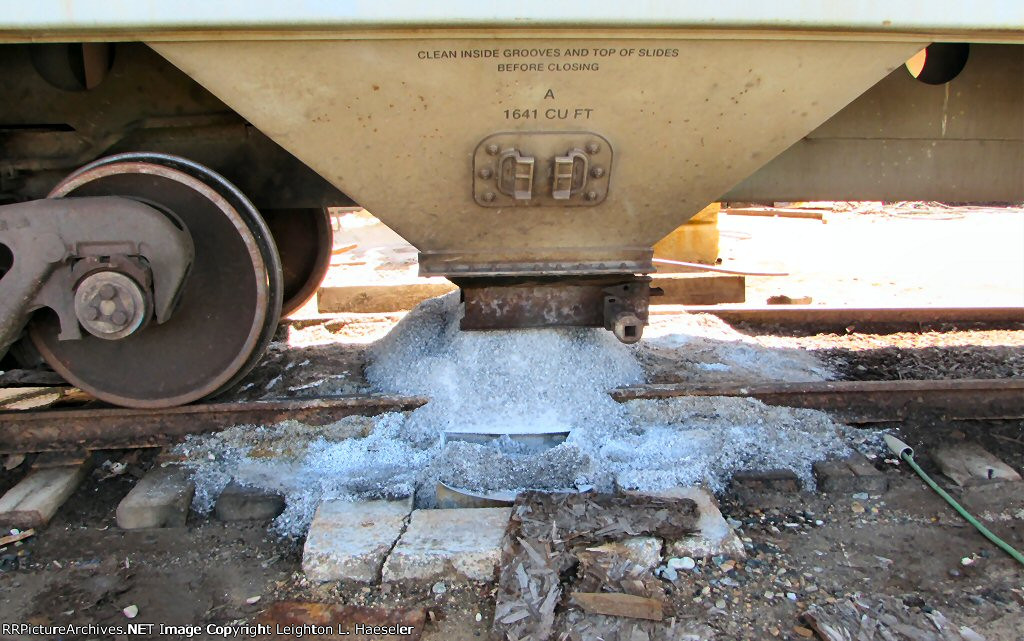 AEX 24050 unloading hopper 'A'